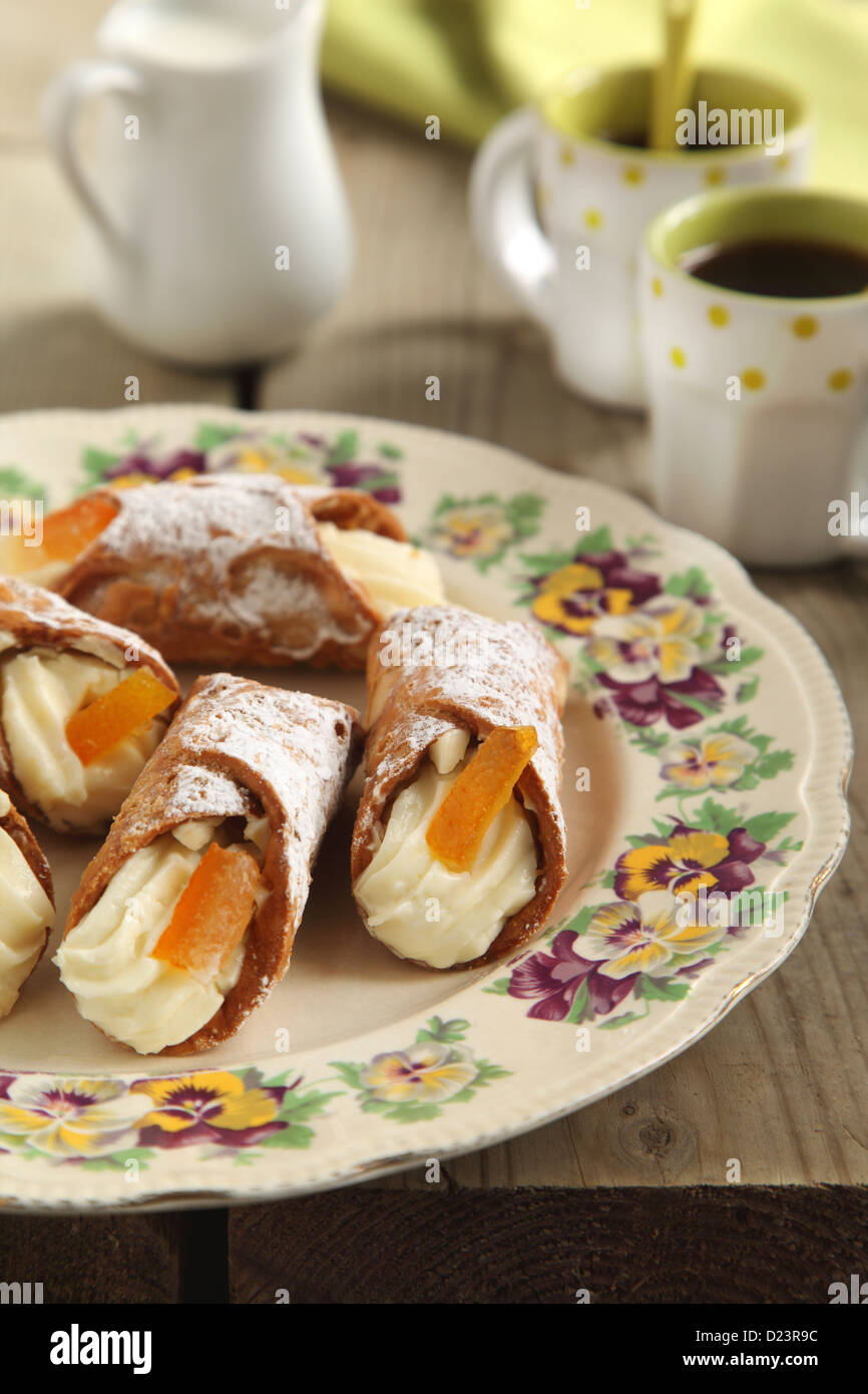 Cannoli coffee italy hi-res stock photography and images - Alamy