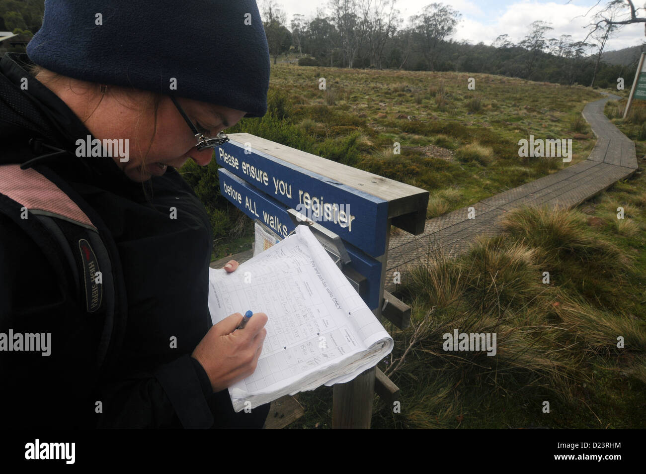 Female bushwalker hi-res stock photography and images - Alamy