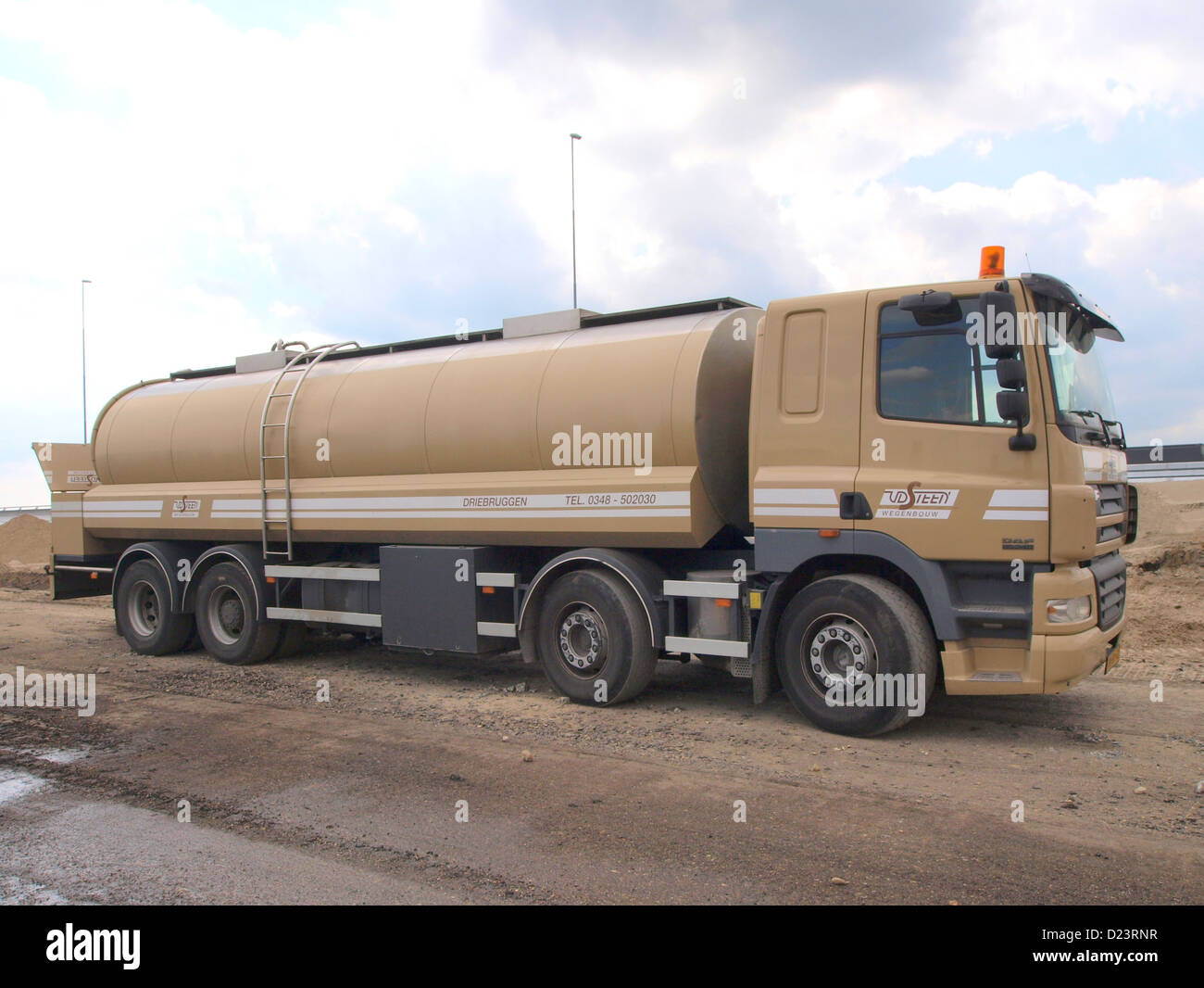 construction plant vehicles trucks Stock Photo - Alamy