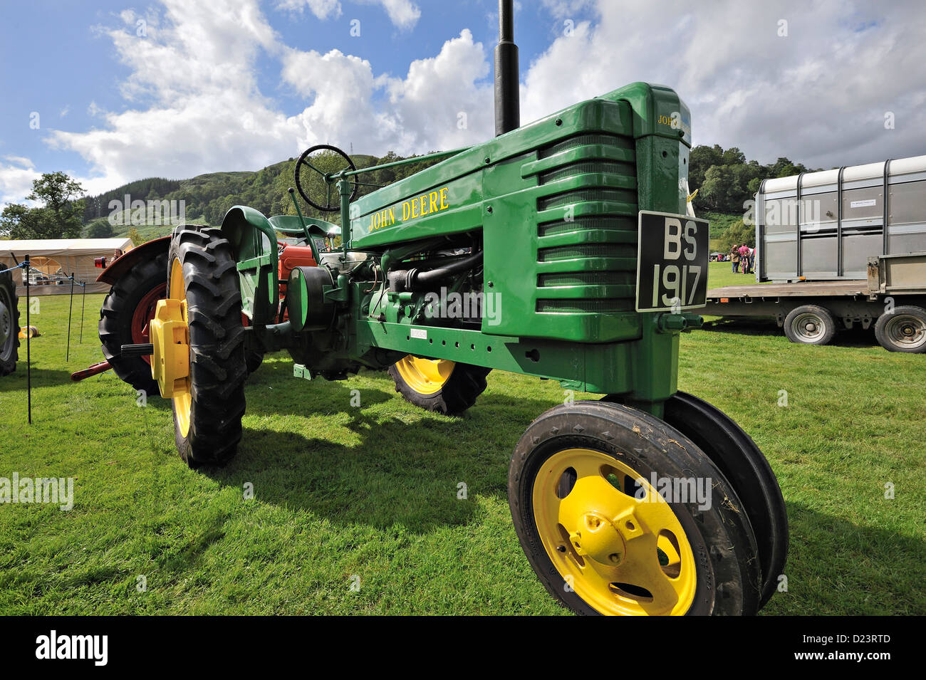 Antique tractors at an agricultural show Stock Photo - Alamy