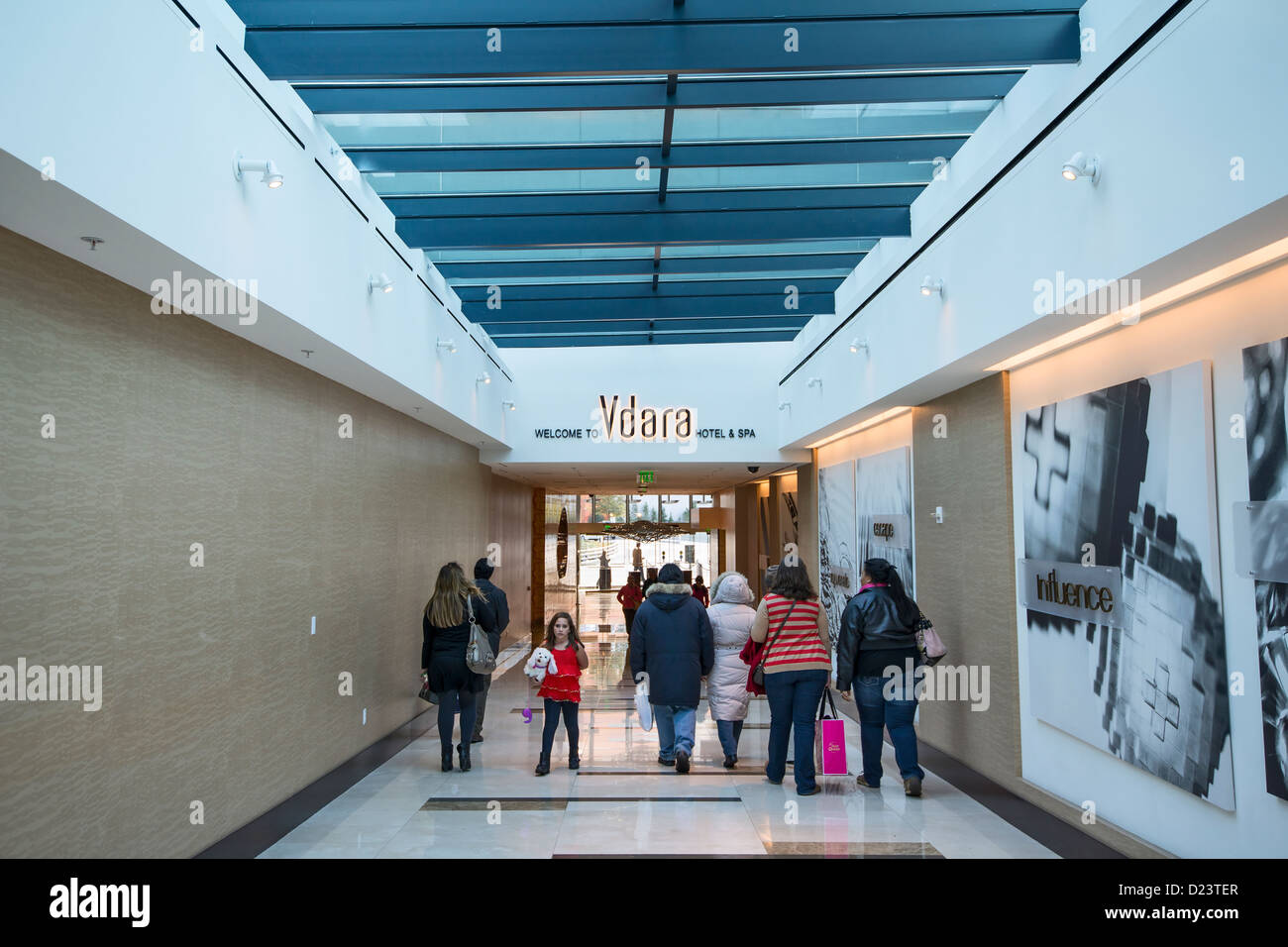 Vdara hotel hi-res stock photography and images - Alamy