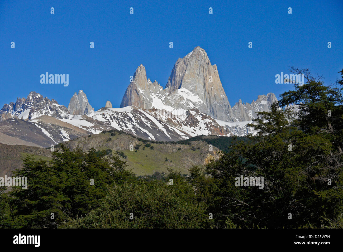Mt. Fitz Roy and Fitz Roy Range of the Andes, Los Glaciares NP ...