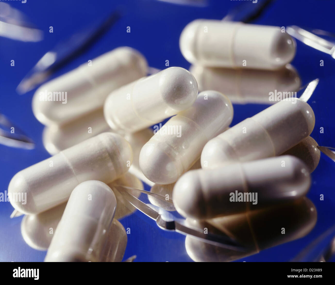 A pile of vitamin b12 tablets on stainless steel Stock Photo - Alamy