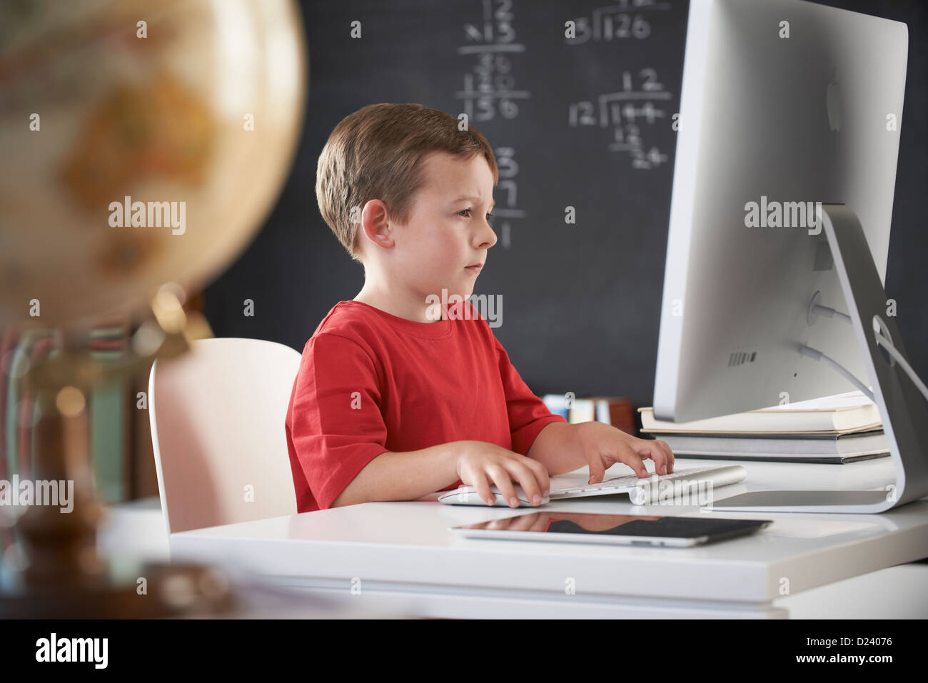 Child ipad class hi-res stock photography and images - Alamy