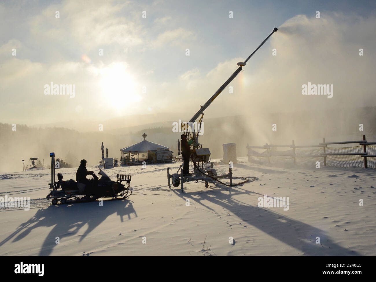 Snow gun hi-res stock photography and images - Alamy