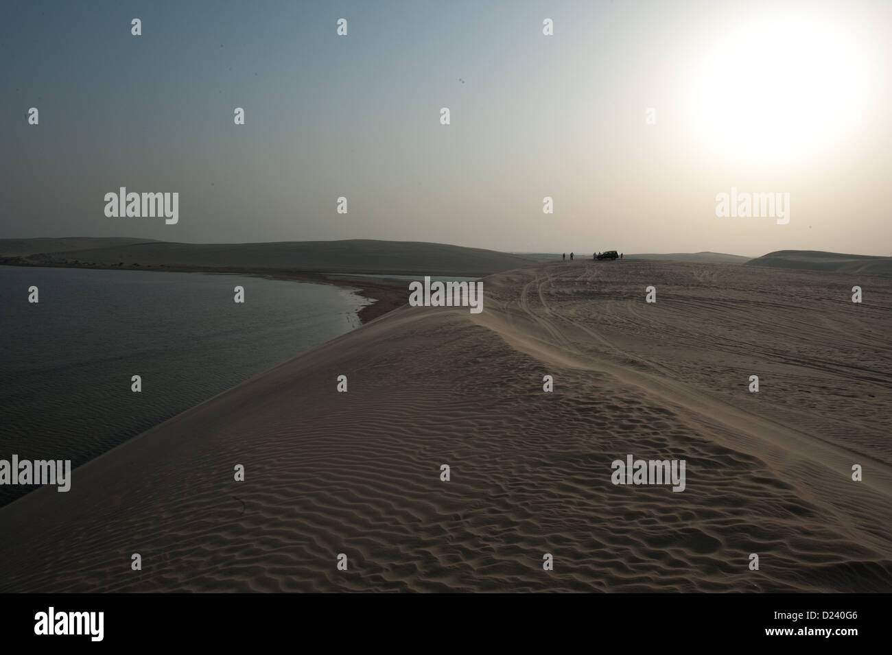 Doha qatar desert hi-res stock photography and images - Alamy