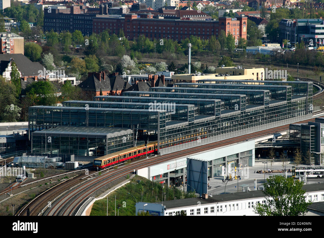 Southern cross rail station exterior hi-res stock photography and ...