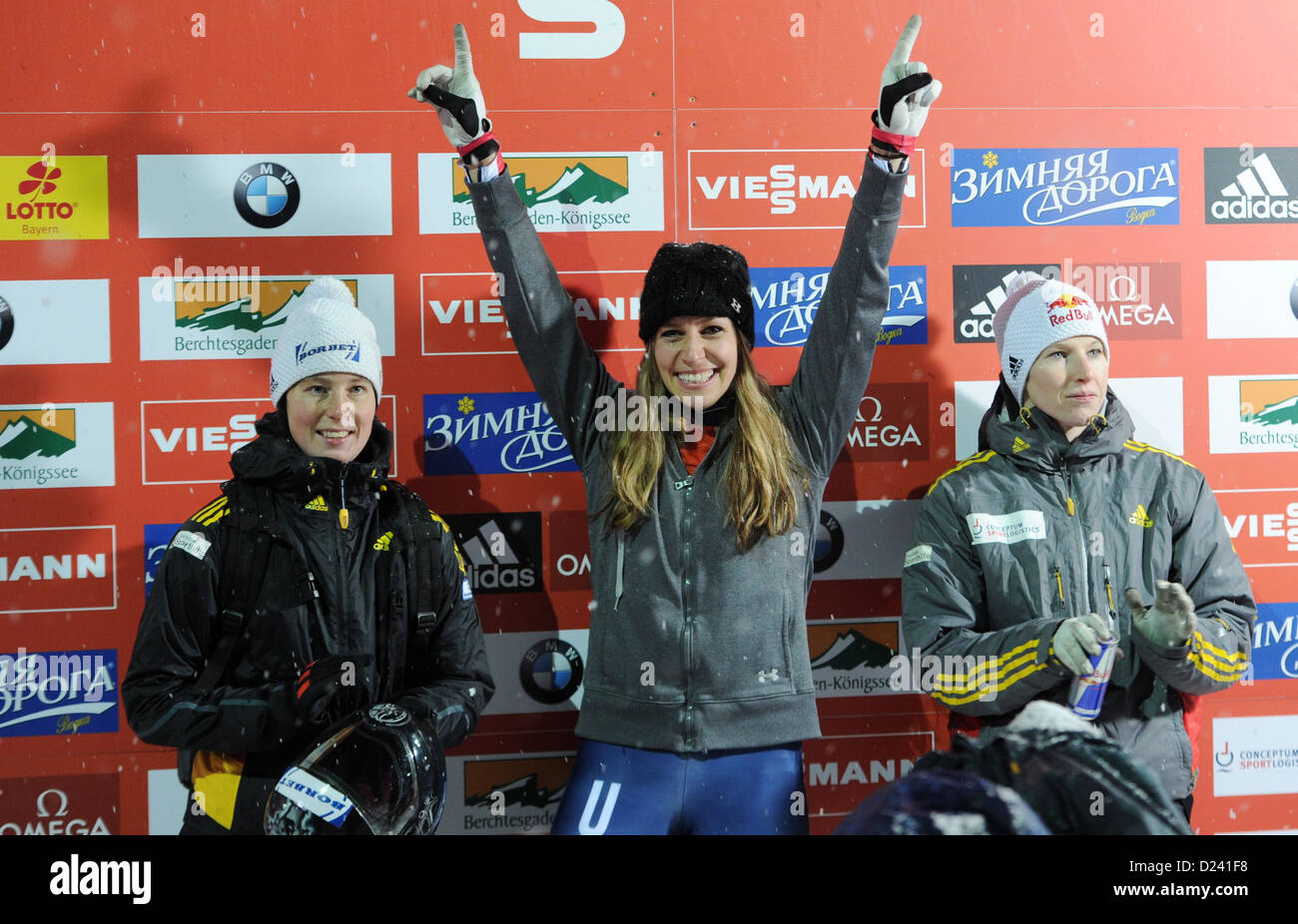 German skeleton pilot Marion Thees (L-R), US Noelle Pikus-Pace and ...