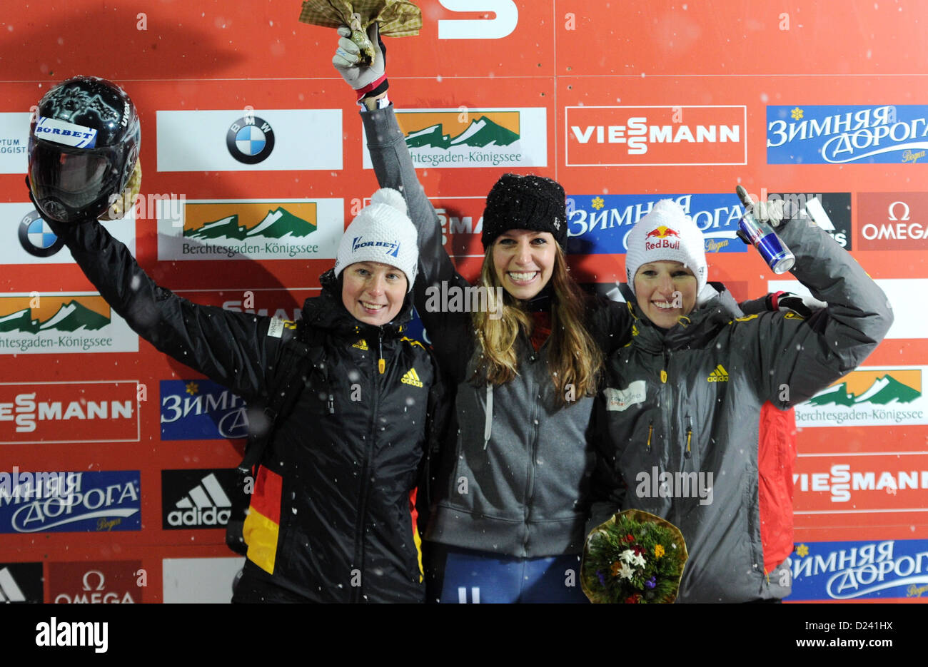 German skeleton pilot Marion Thees (L-R), US Noelle Pikus-Pace and ...