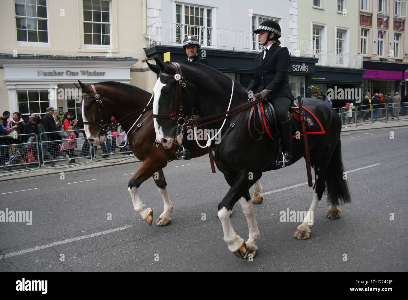 POLICE HORSES CROWD CONTROL Stock Photo - Alamy