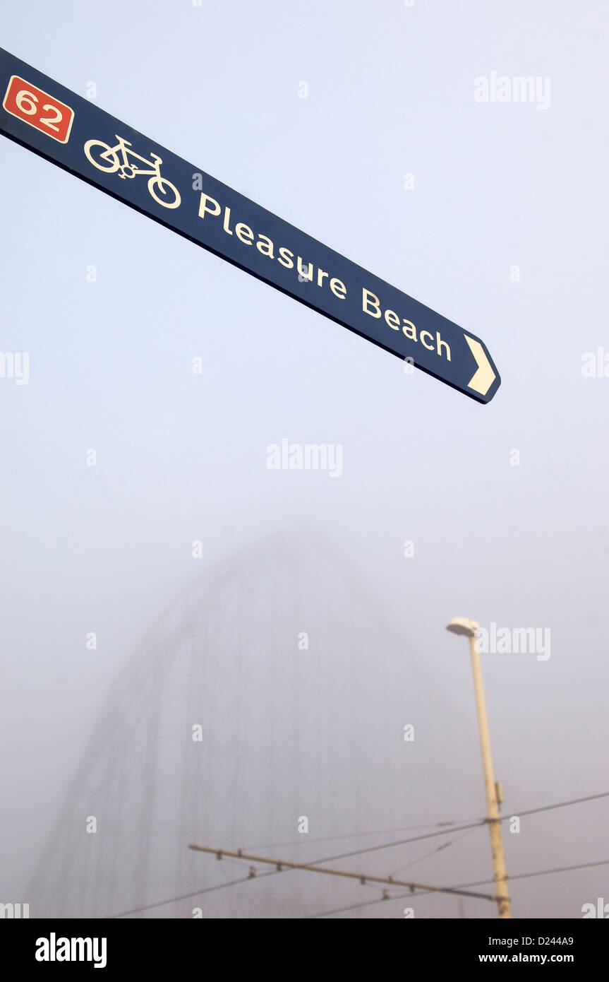 Blackpool pleasure beach sign hi-res stock photography and images - Alamy