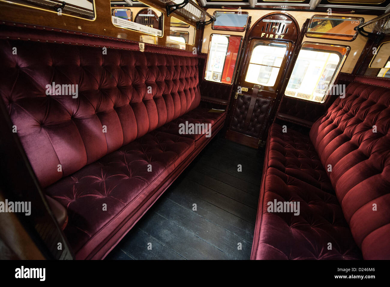 Interior of a steam train carriage hi-res stock photography and images ...