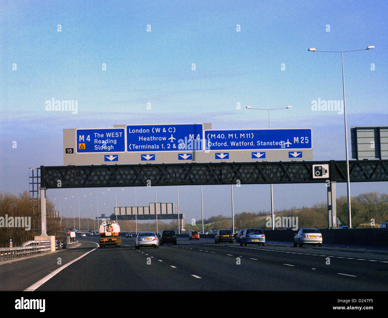 Six Lanes of M25 Motorway at Junction with M4 Stock Photo - Alamy