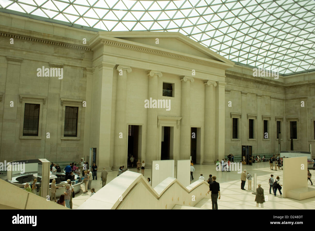 Foyer of london hi-res stock photography and images - Alamy