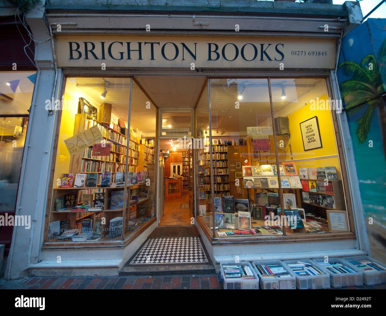 A book shop in the North Laine area of Brighton Stock Photo - Alamy