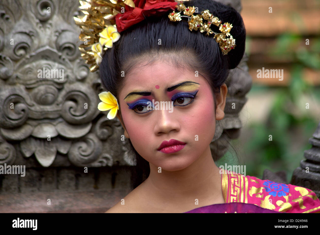 Young Balinese Girl ready for the temple dance Stock Photo - Alamy