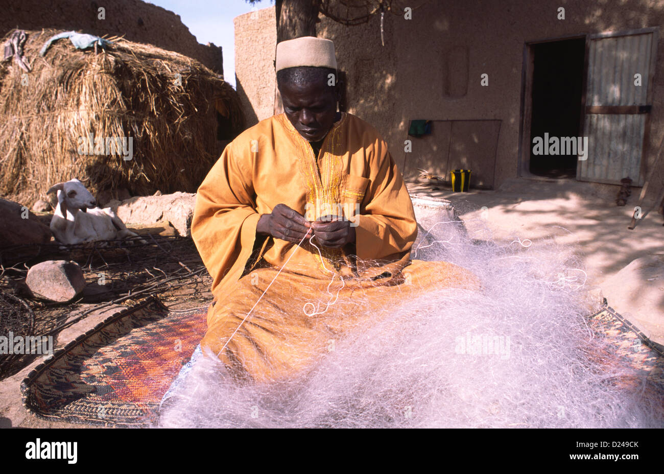Mali bozo fisherman hi-res stock photography and images - Alamy