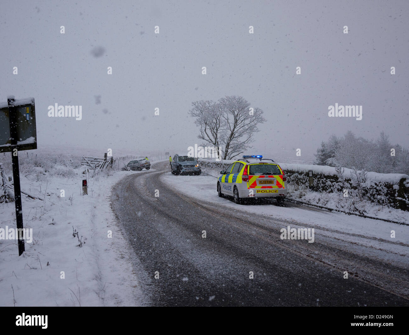 Car crash in snow hi-res stock photography and images - Alamy
