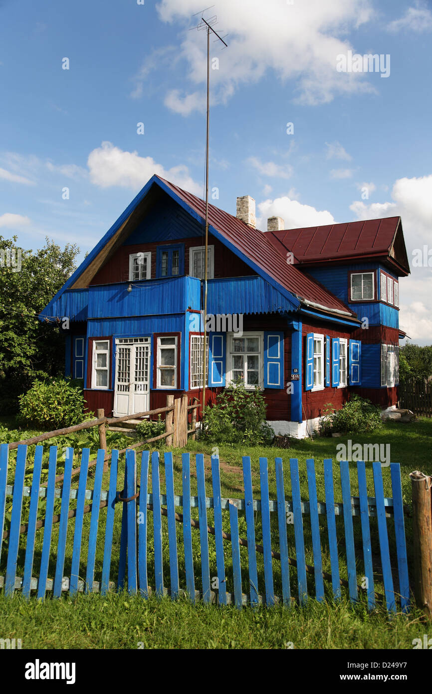 Skrybaucy, Belarus, typical wooden house in the country Stock Photo - Alamy