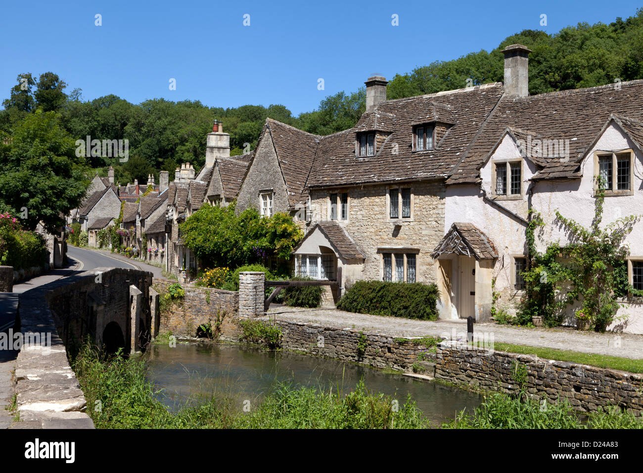 Castle coombe summer hi-res stock photography and images - Alamy