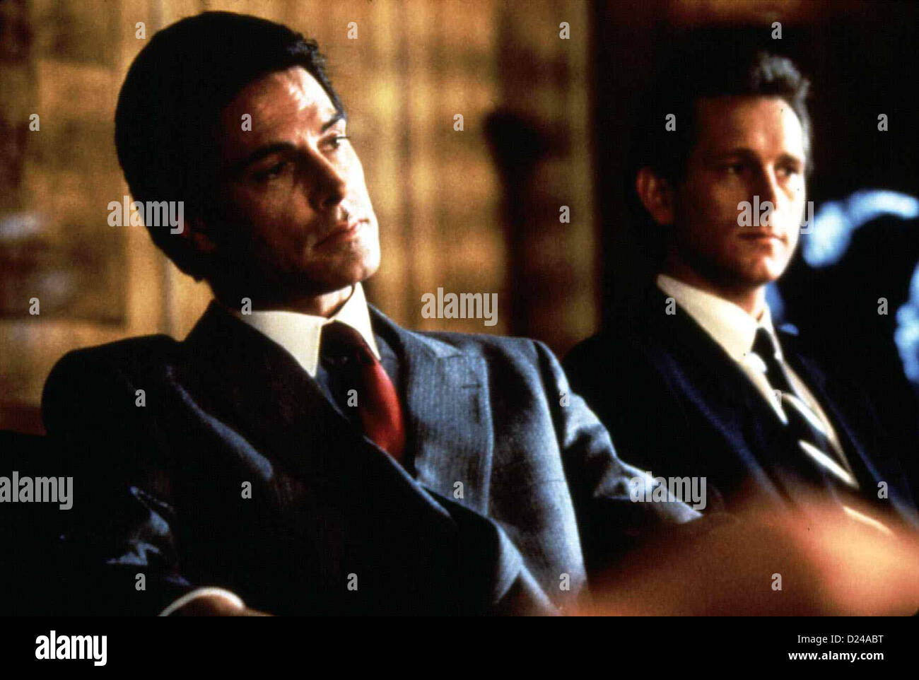 Strangers Strangers James Healey Gary Young (James Healey,l) ist als ...