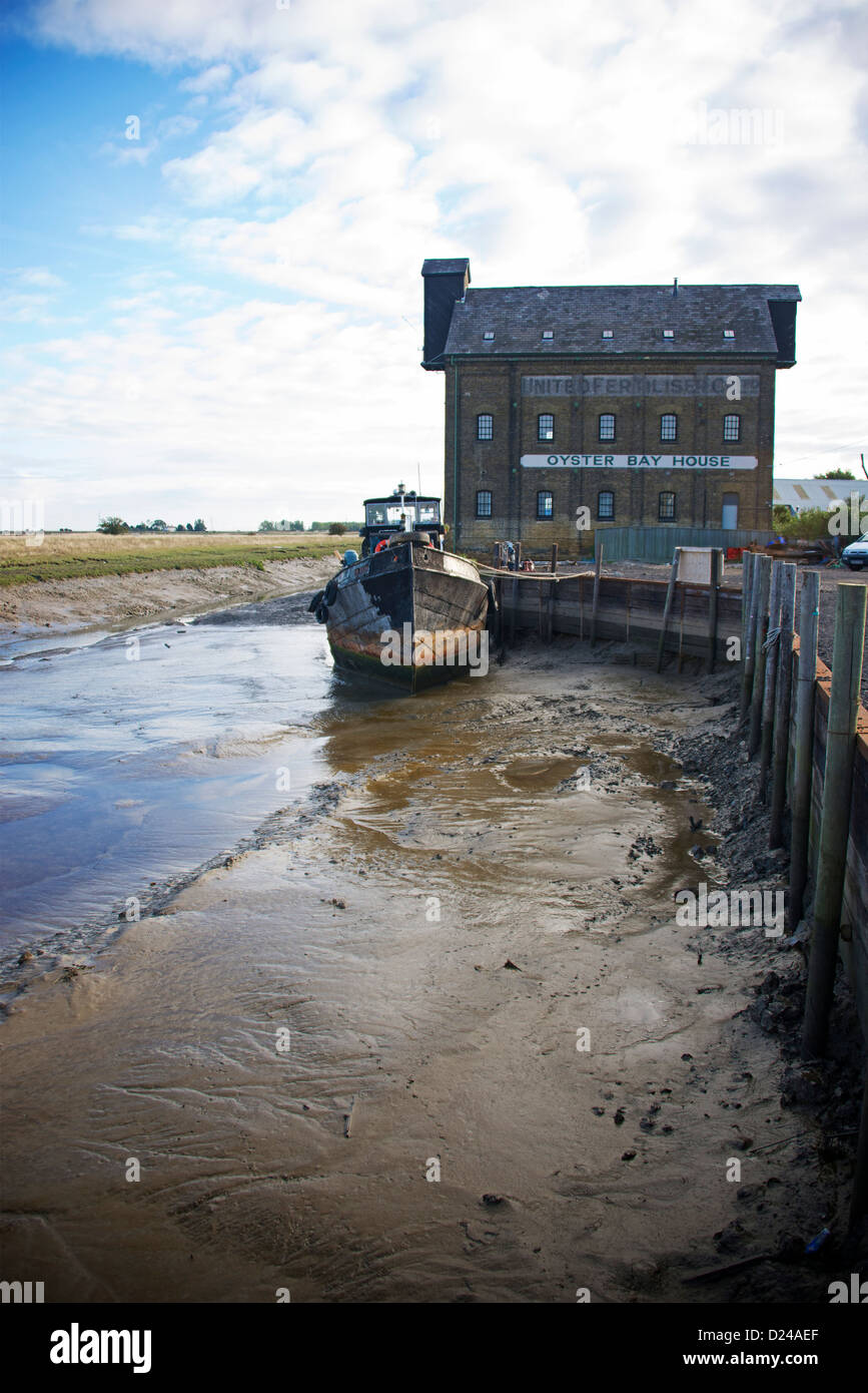 Faversham Kent River Harbour Harbor UK Stock Photo - Alamy