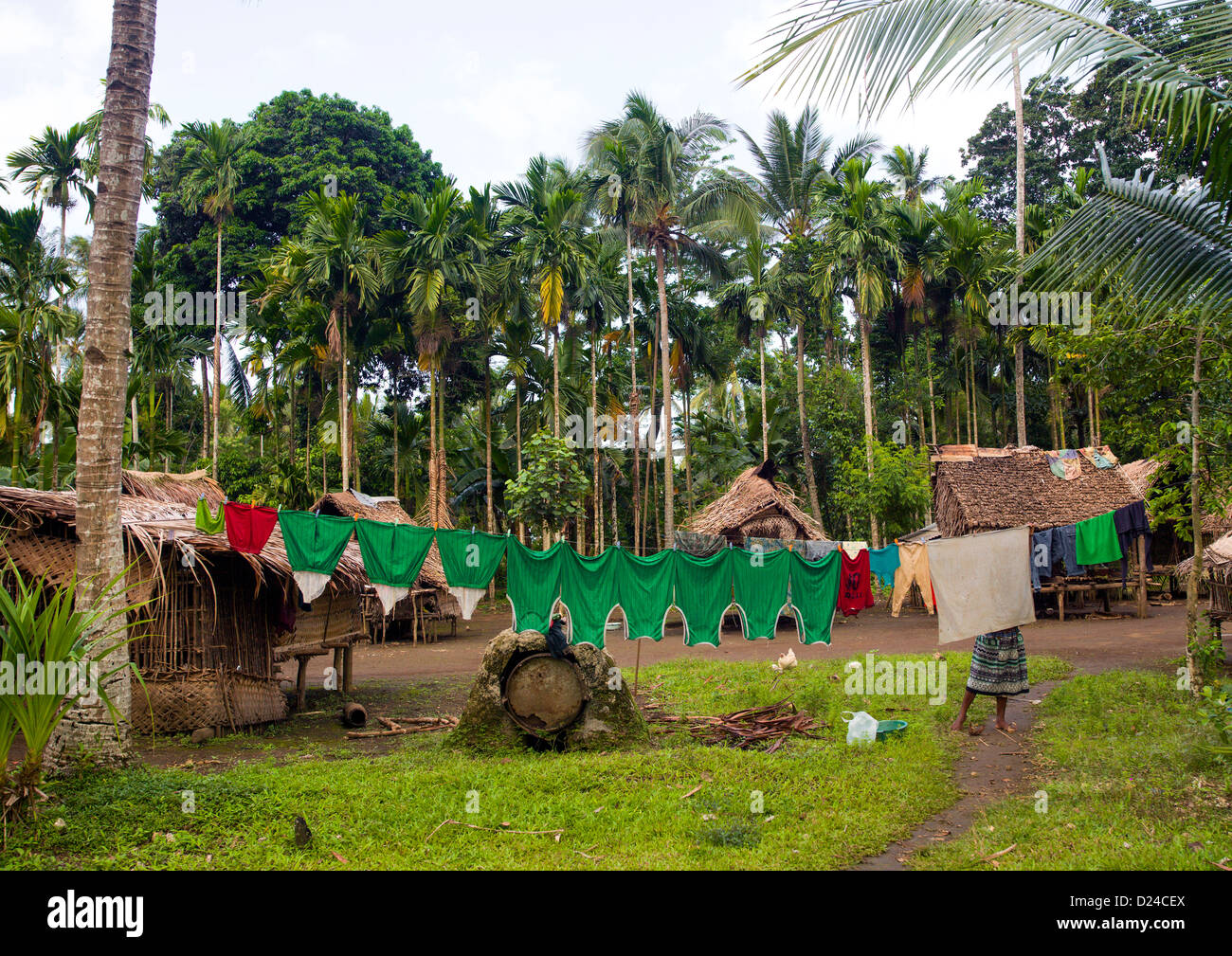 House trobriand islands hi-res stock photography and images - Alamy