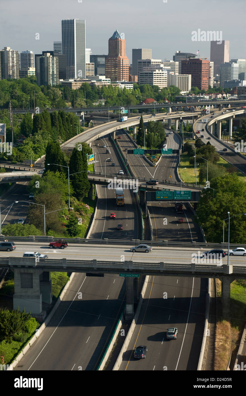 PACIFIC HIGHWAY ROUTE 5 DOWNTOWN SKYLINE PORTLAND OREGON USA Stock ...