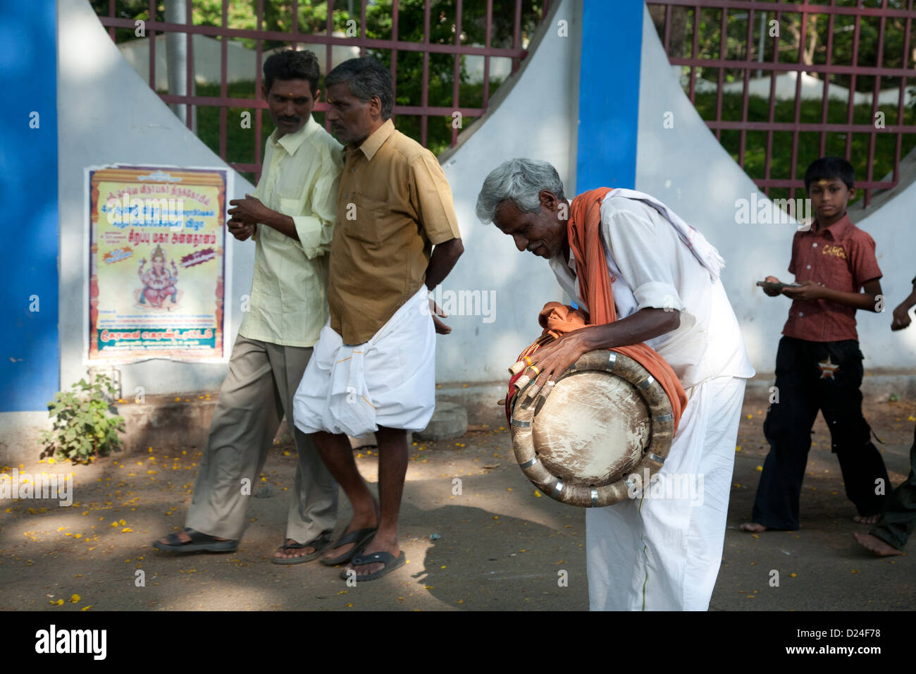 Indian drummer hi-res stock photography and images - Alamy