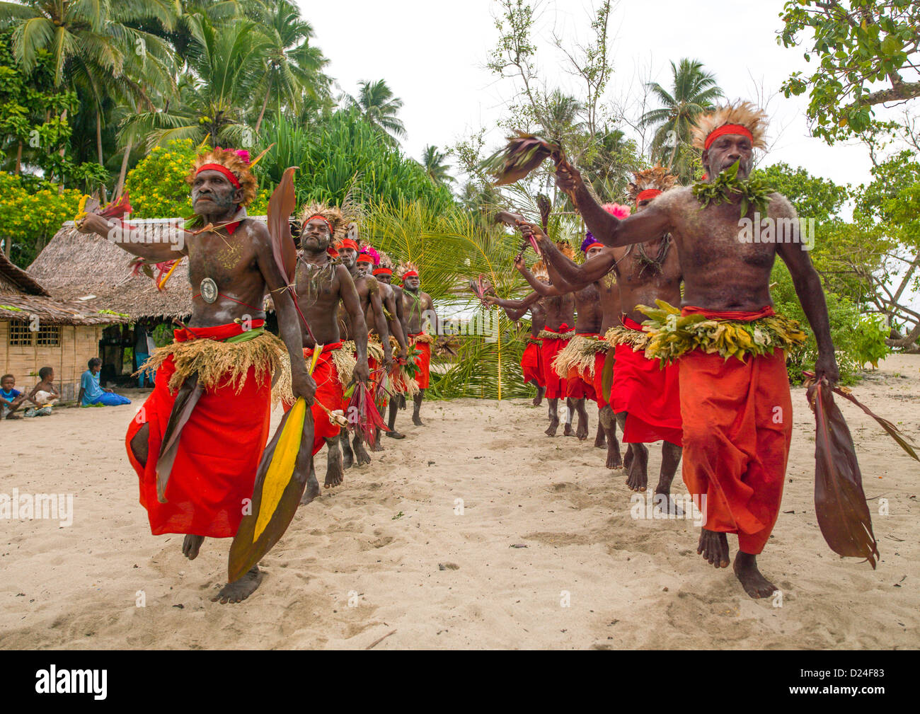 Papua new guinea tribe dance hi-res stock photography and images - Alamy