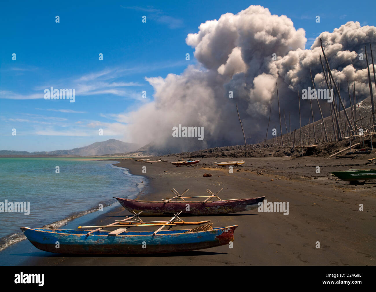 Volcanic Eruption In Tavurvur Volcano, Rabaul, New Britain Island ...