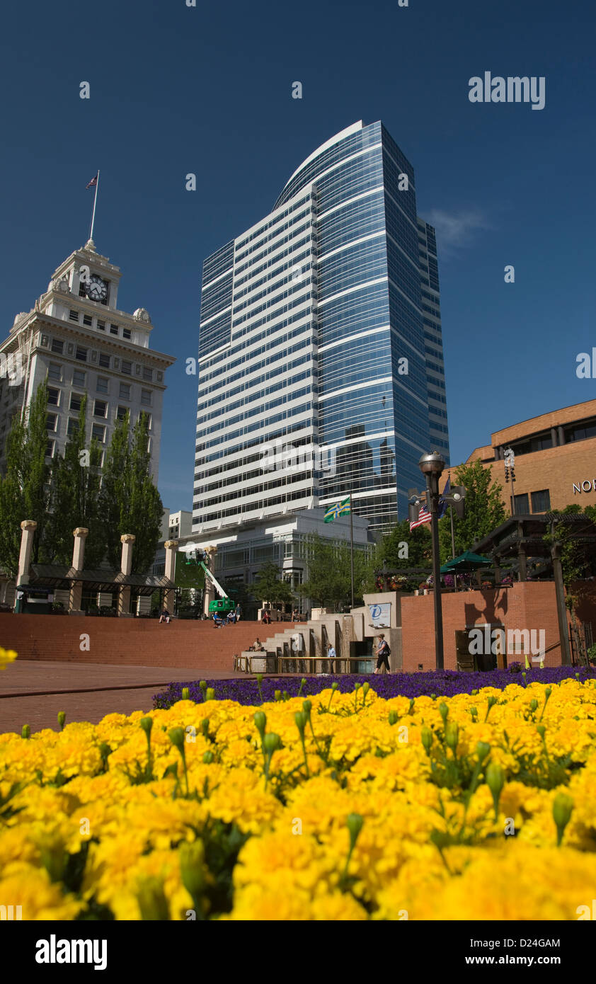 PIONEER COURTHOUSE SQUARE DOWNTOWN PORTLAND OREGON USA Stock Photo - Alamy
