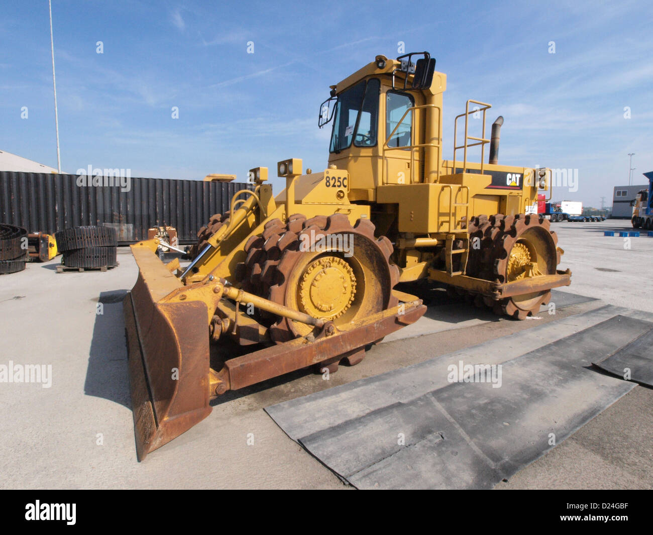 construction plant vehicles trucks Stock Photo - Alamy