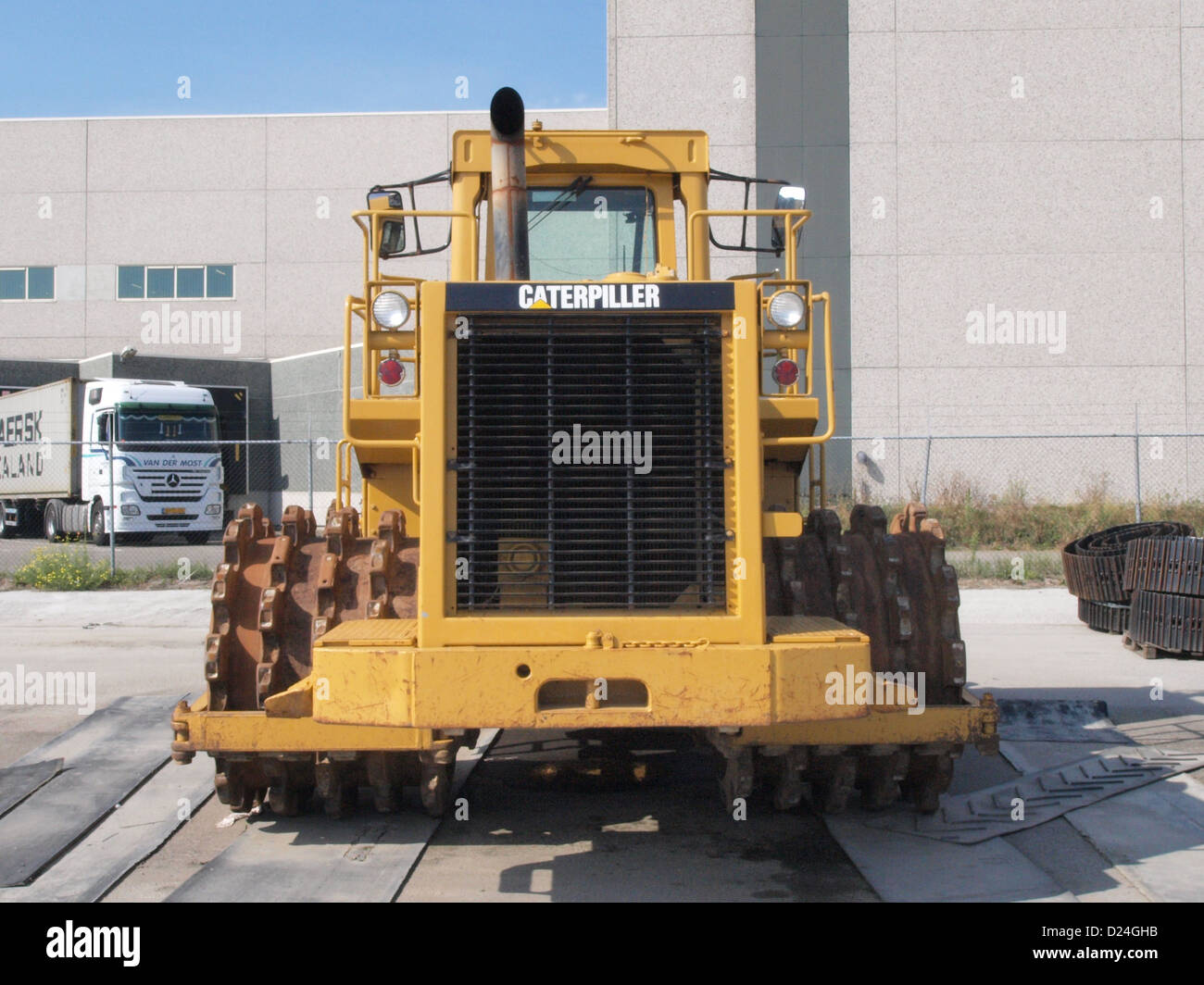 construction plant vehicles trucks Stock Photo - Alamy