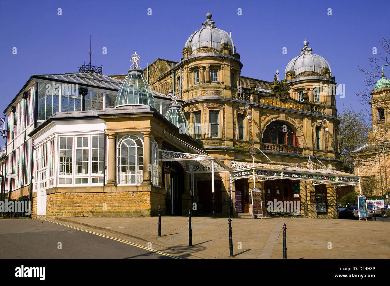 Buxton derbyshire peak district spring hi-res stock photography and ...