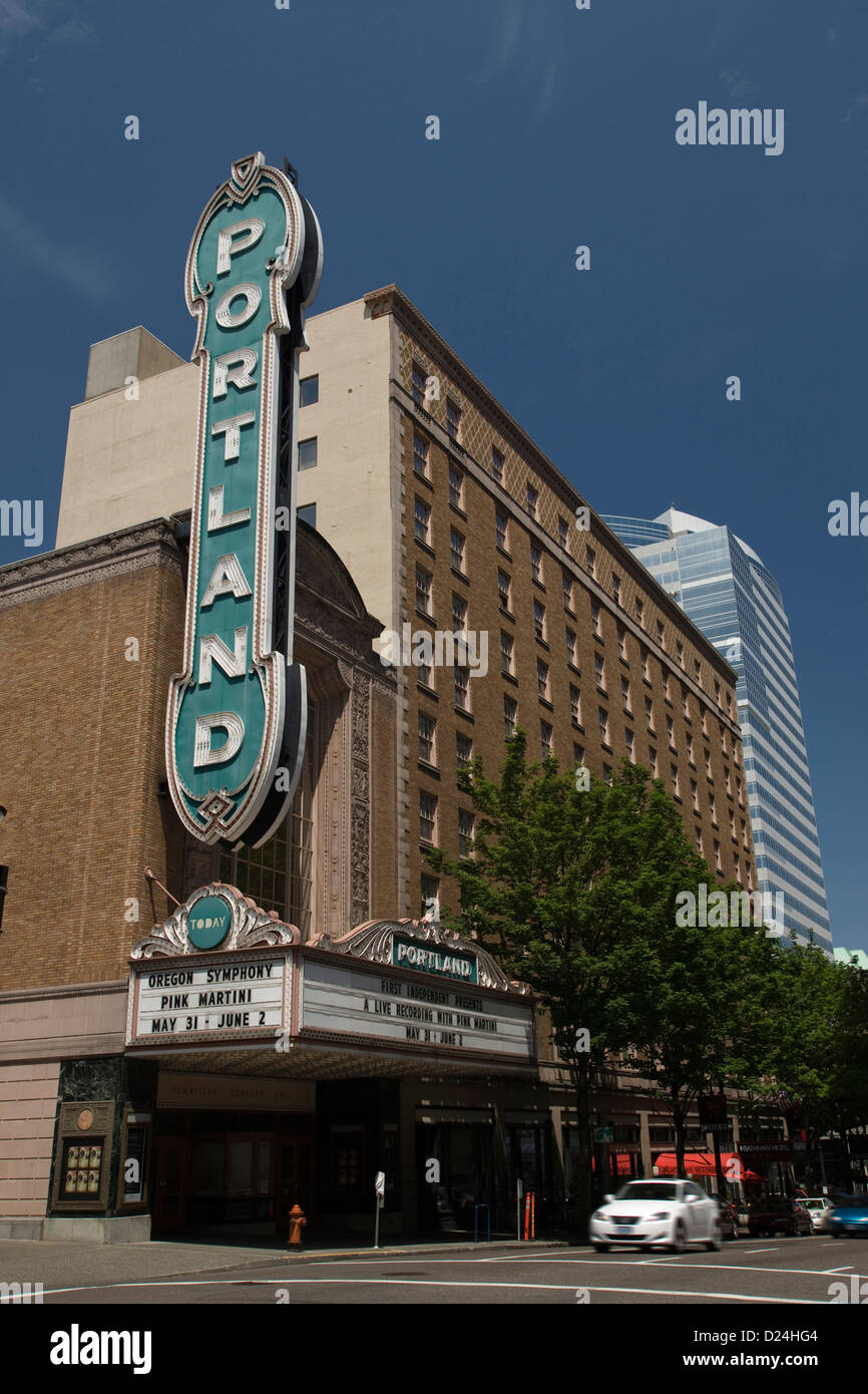 PORTLAND SIGN SCHNITZER AUDITORIUM BROADWAY DOWNTOWN PORTLAND OREGON ...