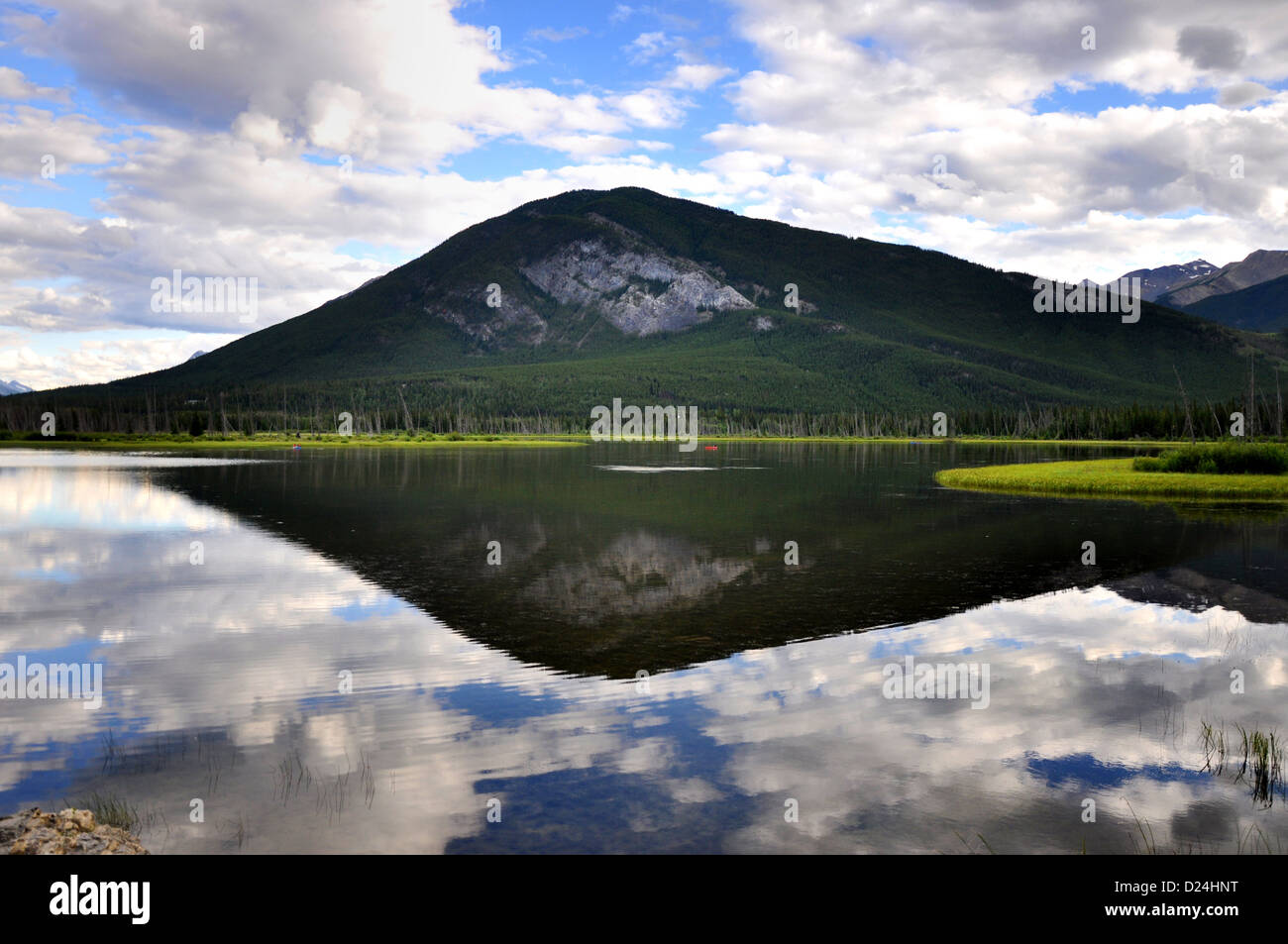 Vermillion lake hi-res stock photography and images - Alamy