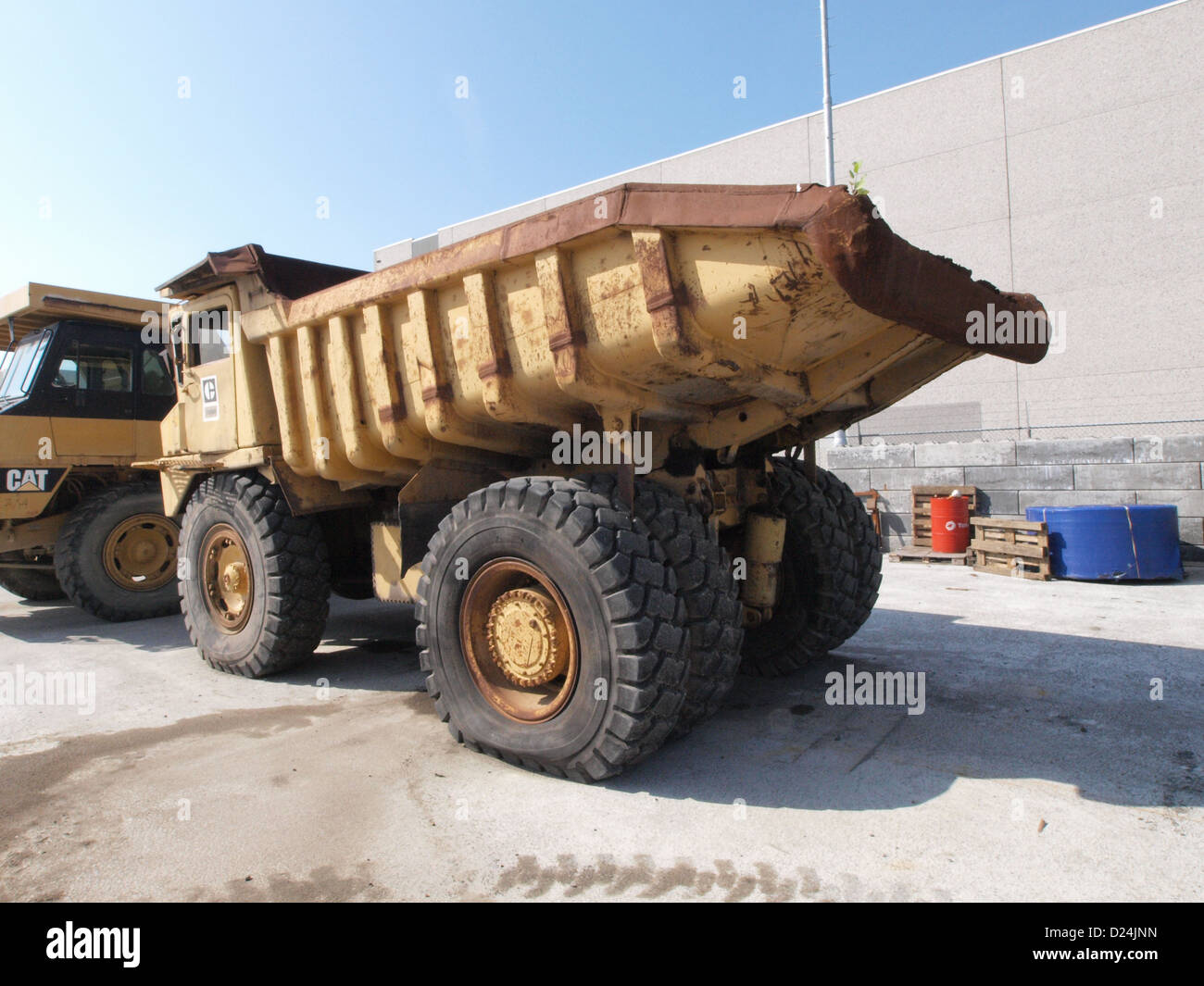 construction plant vehicles trucks Stock Photo - Alamy