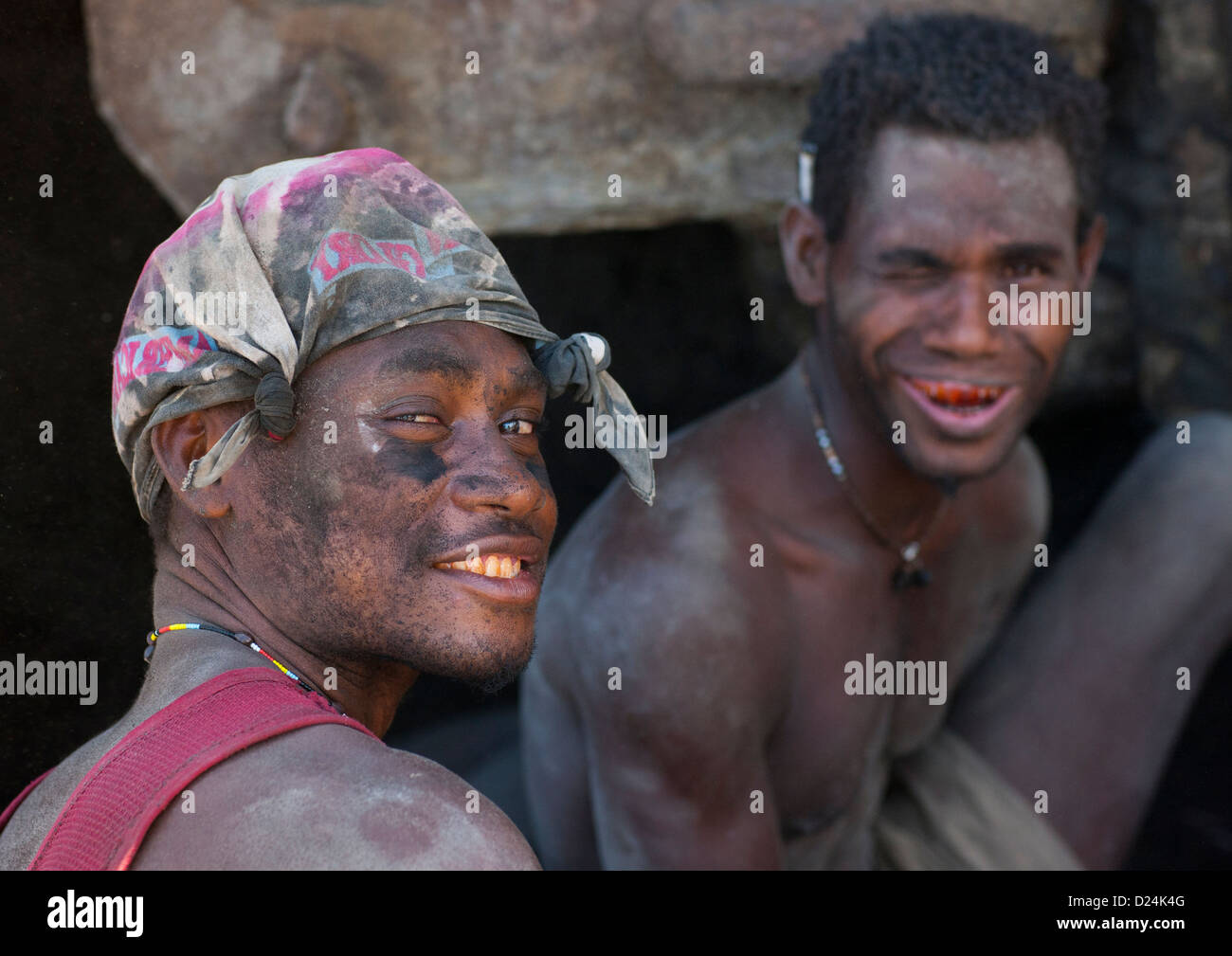 Men Digging To Find Megapode Birds Eggs In Tavurvur Volcano Sands ...