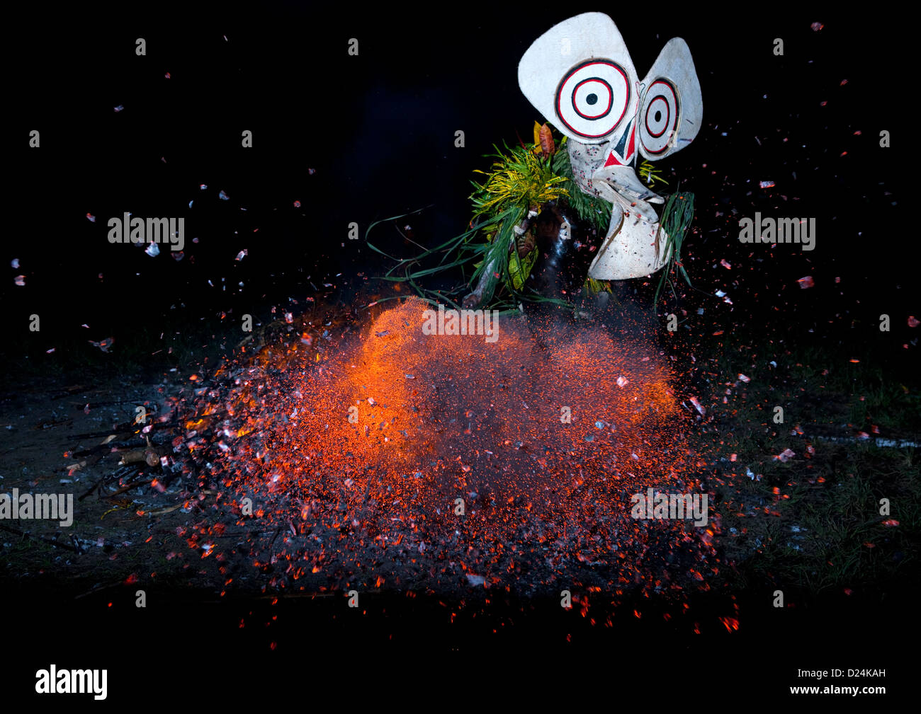 Baining fire dancer hi-res stock photography and images - Alamy