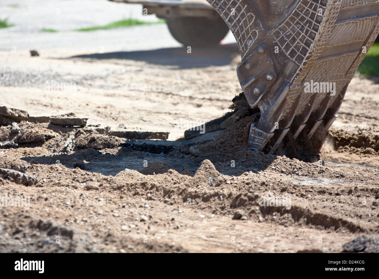 Earth mover bucket hi-res stock photography and images - Alamy