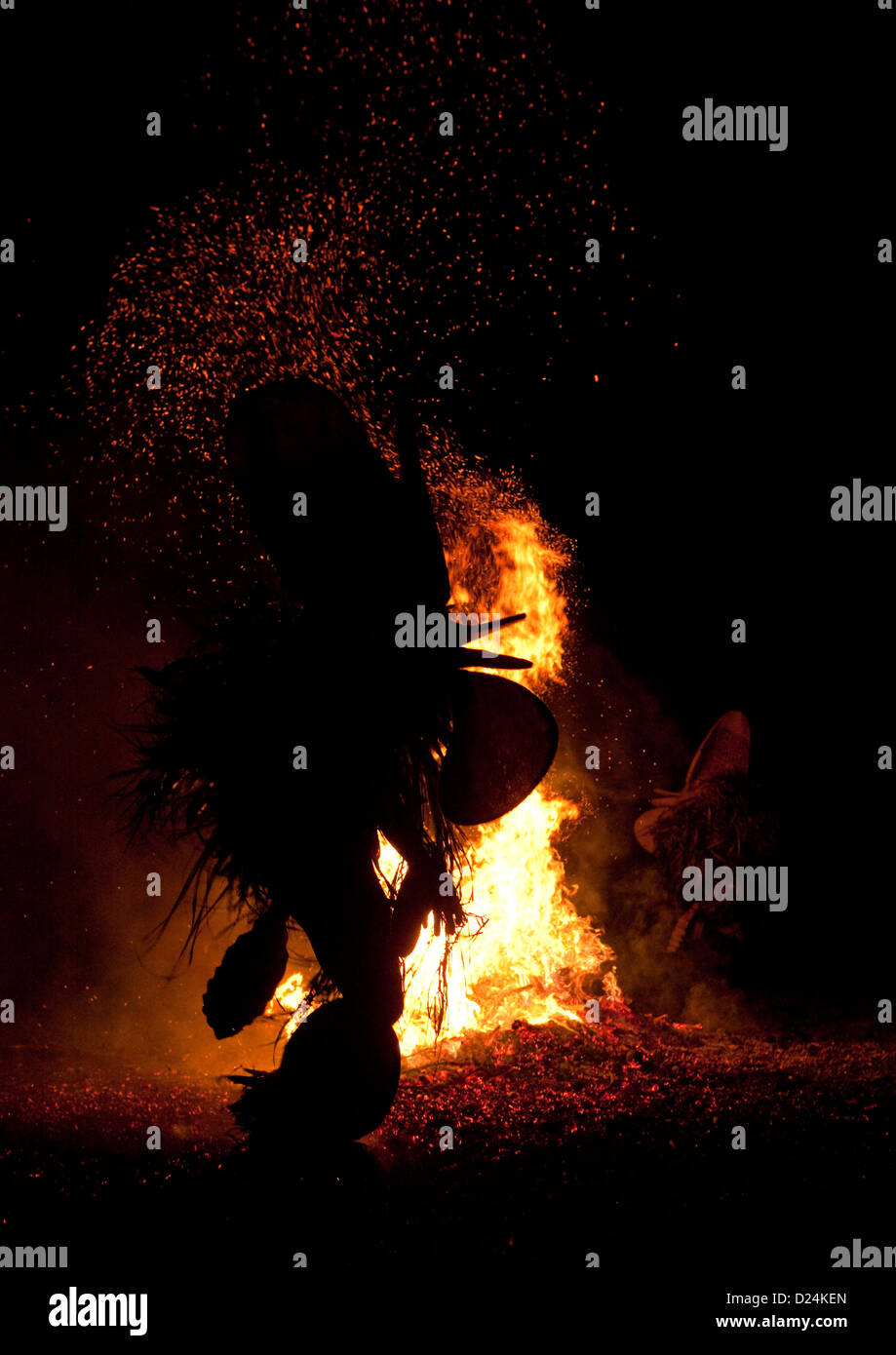 Baining tribe hi-res stock photography and images - Alamy