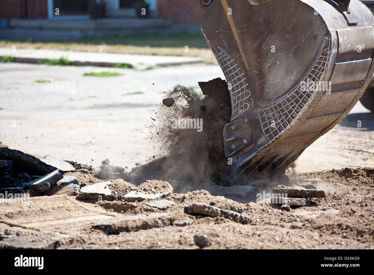Earth mover bucket hi-res stock photography and images - Alamy