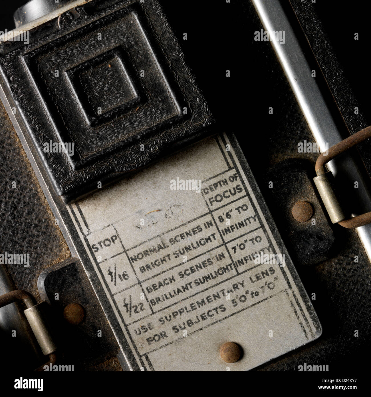 Close-up focus scale and viewfinder, old box camera Stock Photo - Alamy