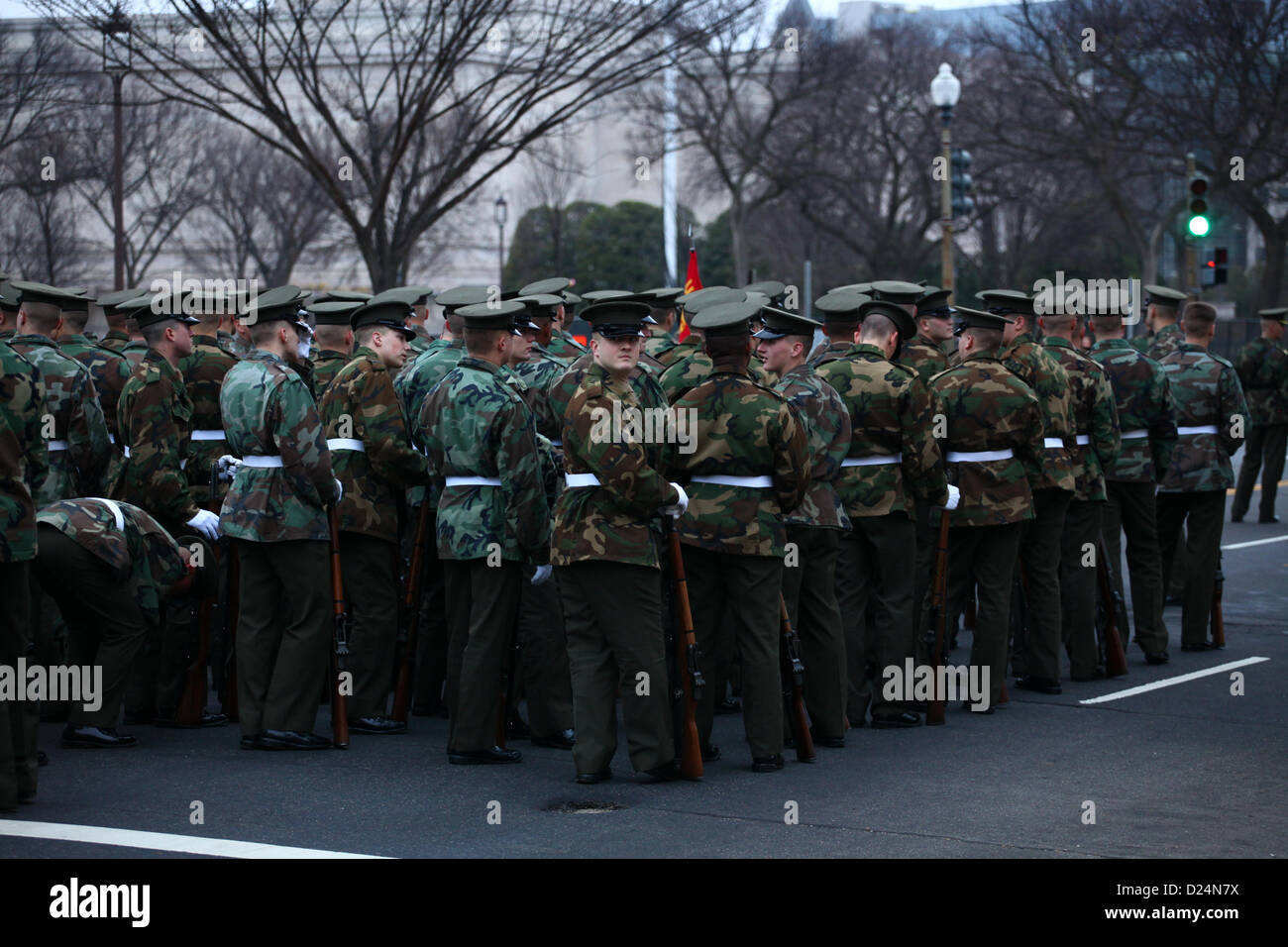 U s marines in parade hi-res stock photography and images - Alamy