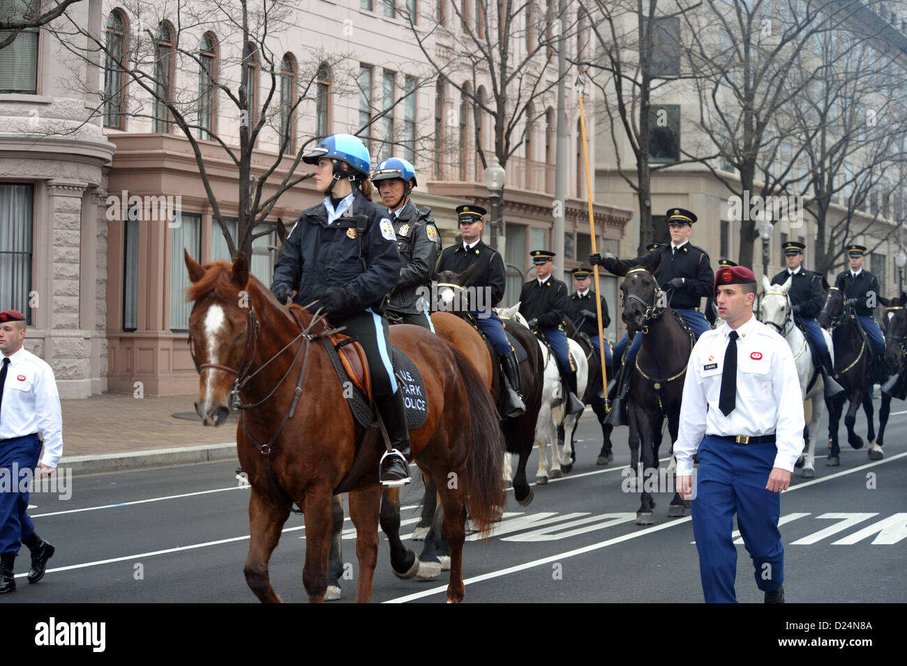 82nd airborne division artillery hi-res stock photography and images ...