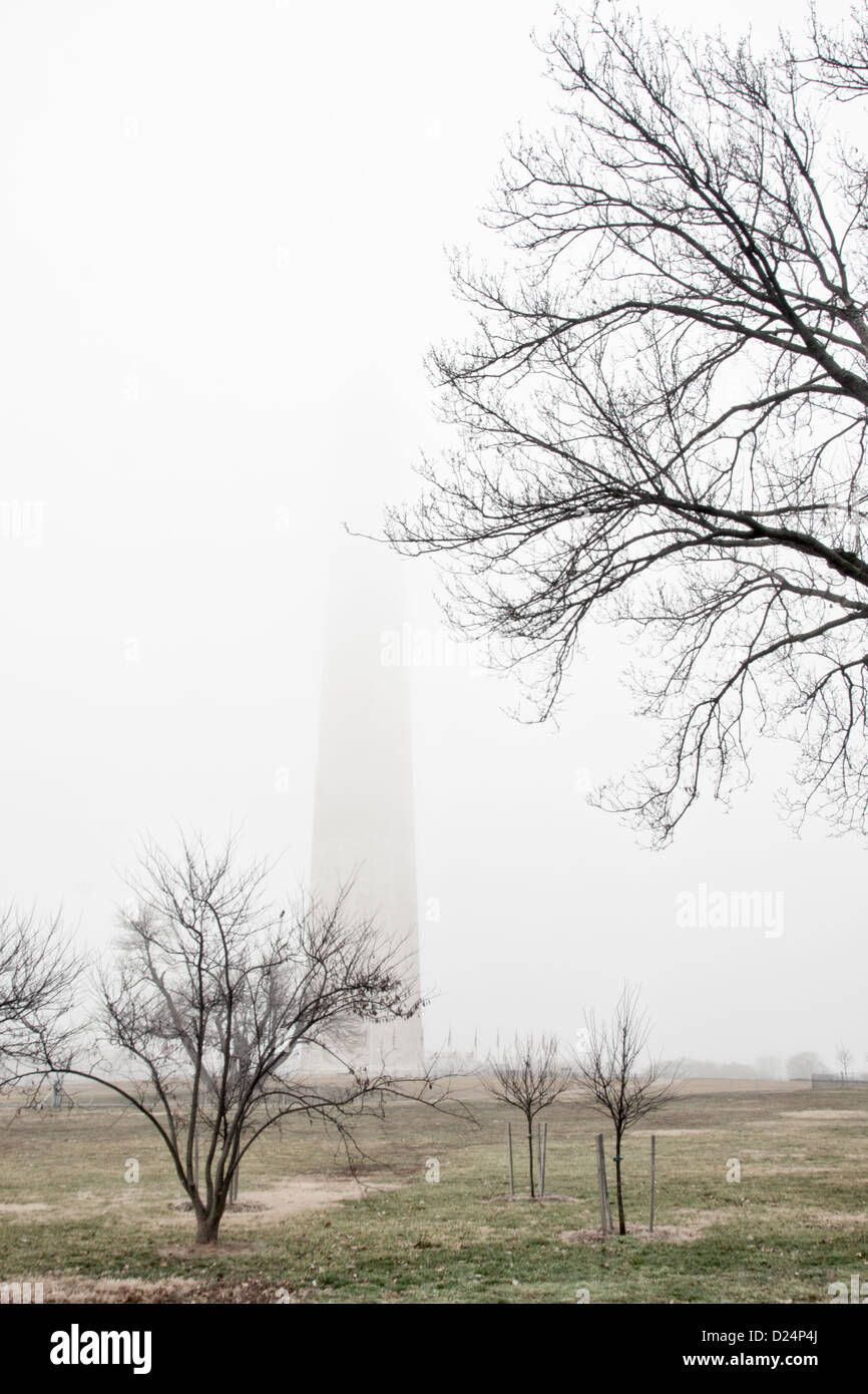 National mall fog hi-res stock photography and images - Alamy