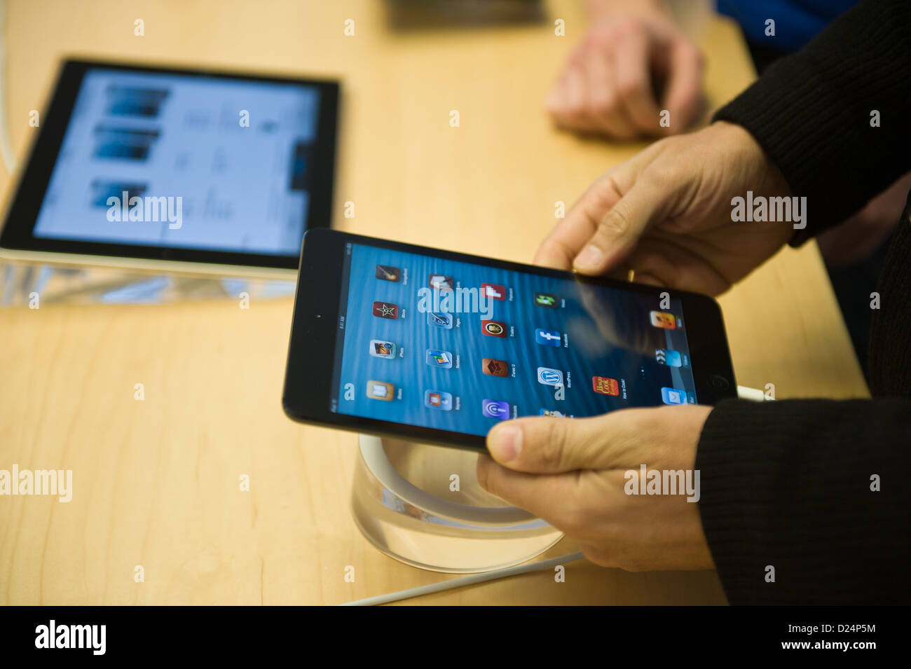 Mini apples hi-res stock photography and images - Alamy