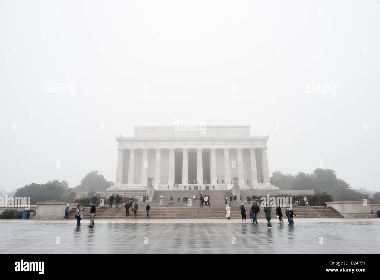 Lincoln Memorial In Fog Washington DC // The Lincoln Memorial on a cold ...