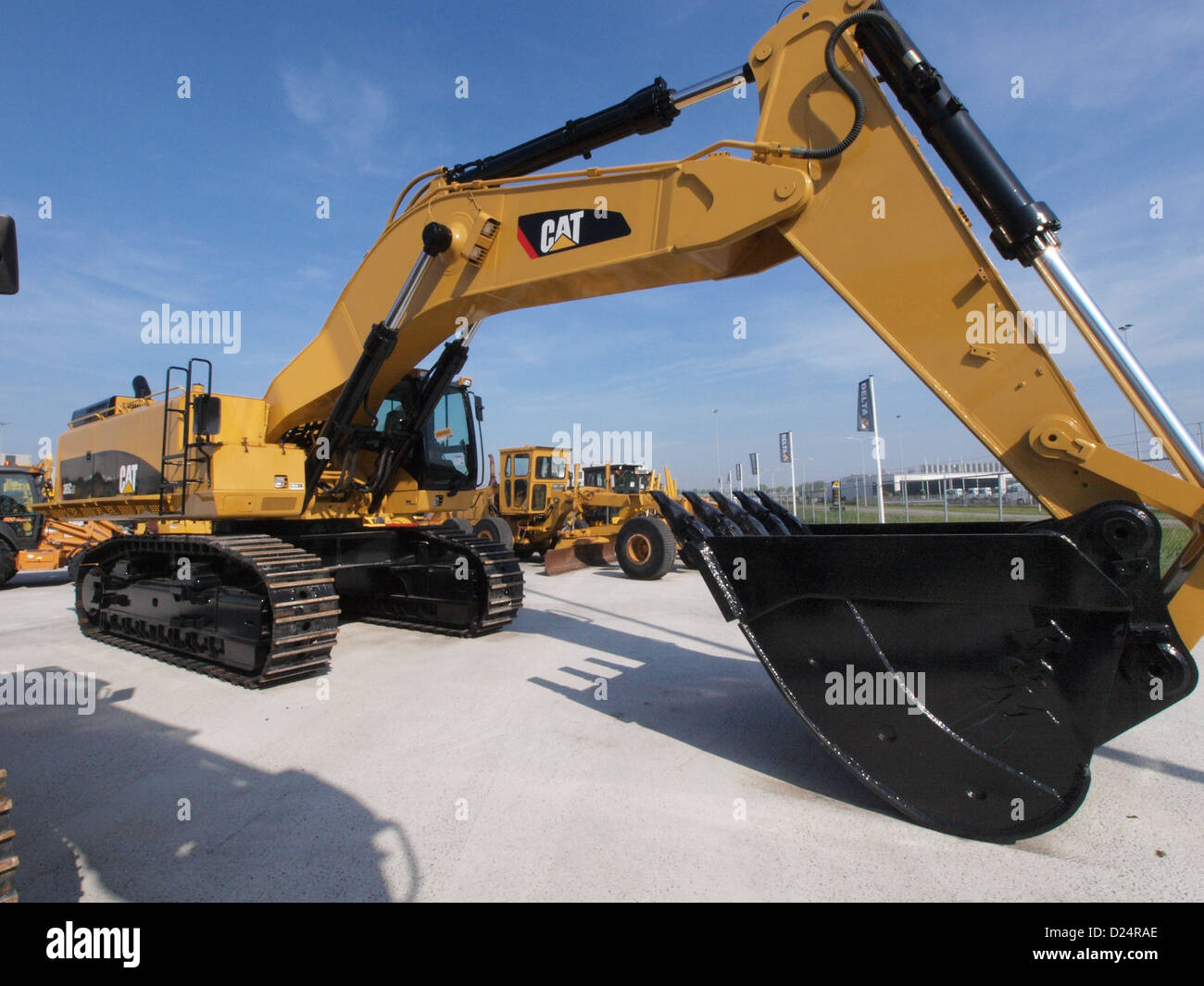 Cat excavators hi-res stock photography and images - Alamy